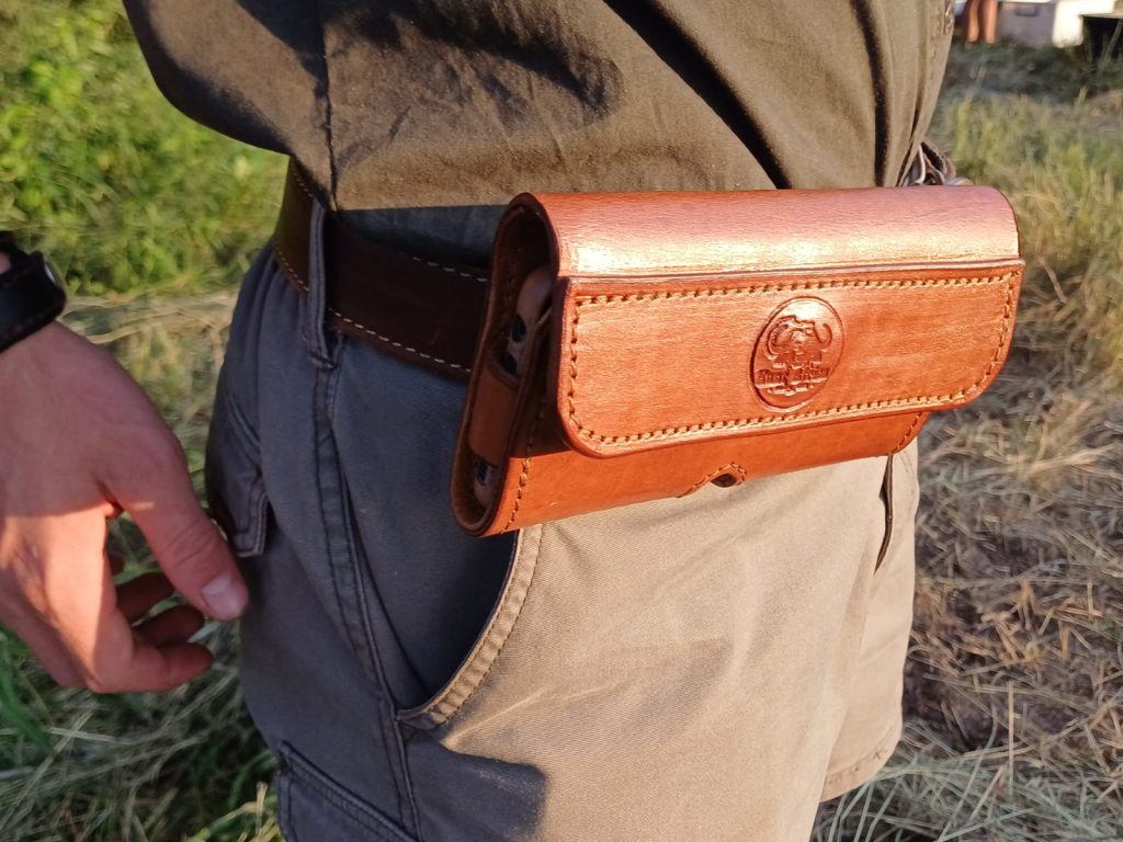 Leather Cell Phone Horizontal Pouch - Hunt Africa Leather