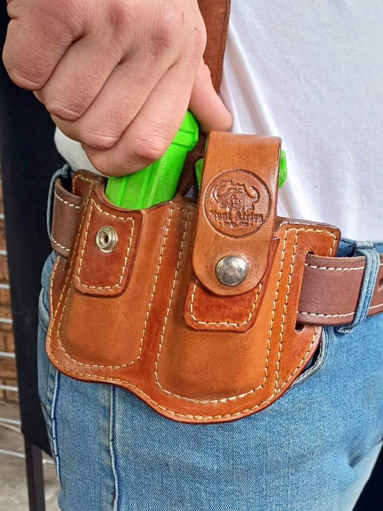 Leather Pistol Double Magazine Pouch Closed - Hunt Africa Leather