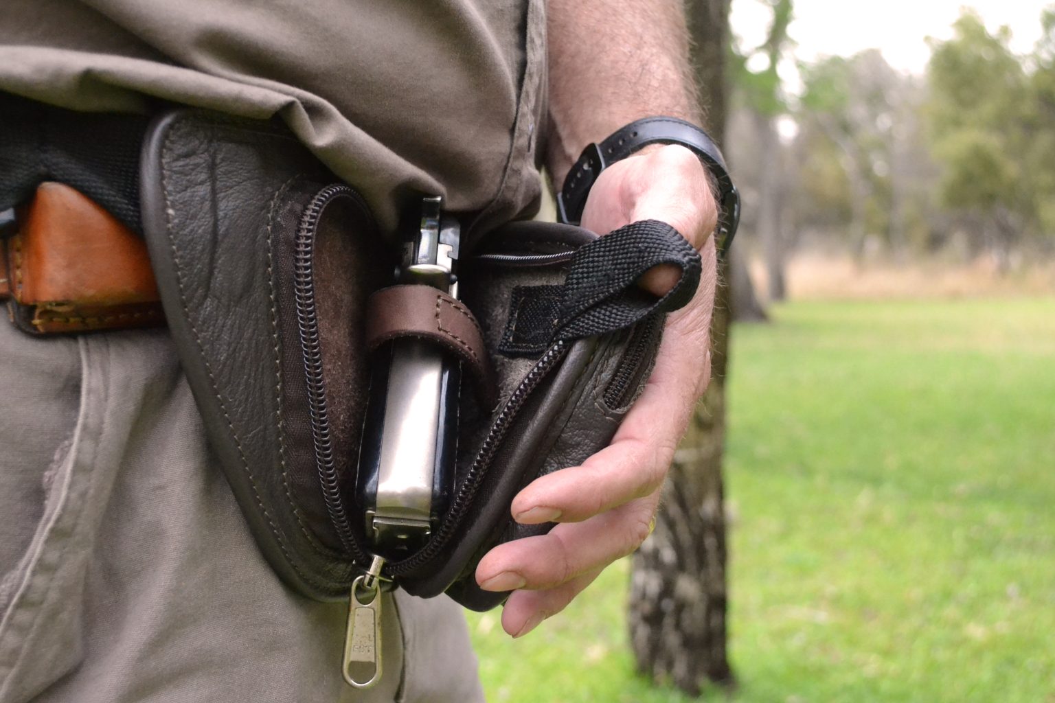 Rietbok Moonbag (with Holster) - Hunt Africa Leather