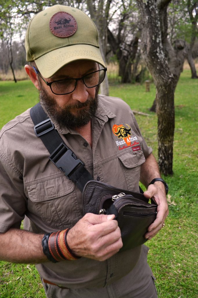 Rietbok Moonbag (with Holster) - Hunt Africa Leather